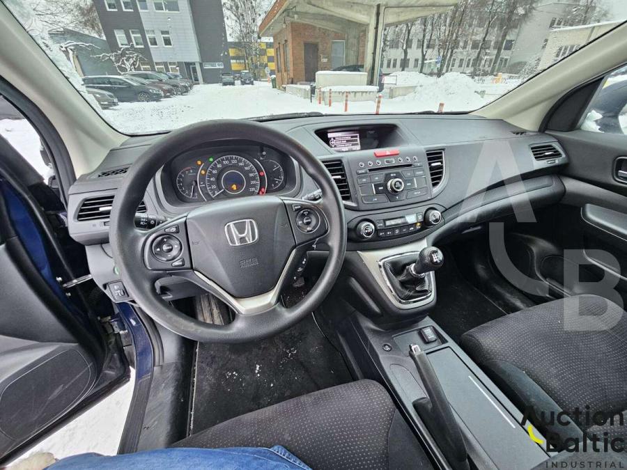 Honda CR-V 2013 in Kaunas, with an engine capacity of 2.00 L and mileage of 249 thousand km for 4000 €, photo 9 on AUTOMOTO.COM.LV