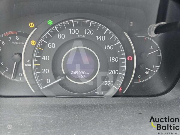 Honda CR-V 2013 in Kaunas, with an engine capacity of 2.00 L and mileage of 249 thousand km for 4000 €, photo 9 on AUTOMOTO.COM.LV