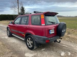Red Honda CR-V 1998 in Tallinn, with an engine capacity of 2.00 L and mileage of 175 thousand km for 1990 €, photo 3 on AUTOMOTO.COM.LV
