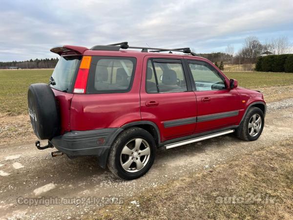 Red Honda CR-V 1998 in Tallinn, with an engine capacity of 2.00 L and mileage of 175 thousand km for 1990 €, photo 5 on AUTOMOTO.COM.LV