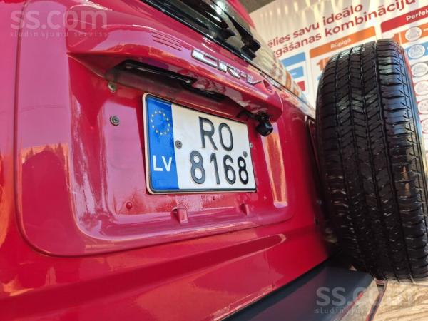Red Honda CR-V 2000 in Riga, with an engine capacity of 2.00 L and mileage of 143 thousand km for 1700 €, photo 6 on AUTOMOTO.COM.LV
