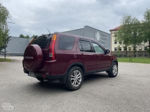 Red Honda CR-V 2002 in Kaunas, with an engine capacity of 2.00 L and mileage of 380 thousand km for 3200 €, photo 7 on AUTOMOTO.COM.LV