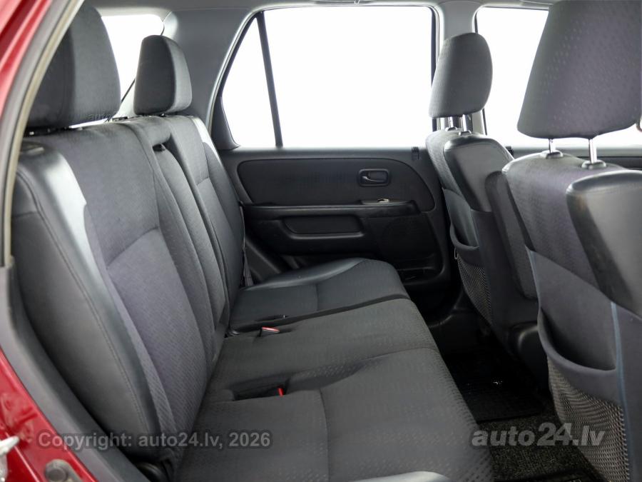 Red Honda CR-V 2003 in Tallinn, with an engine capacity of 2.00 L and mileage of 247 thousand km for 1299 €, photo 8 on AUTOMOTO.COM.LV