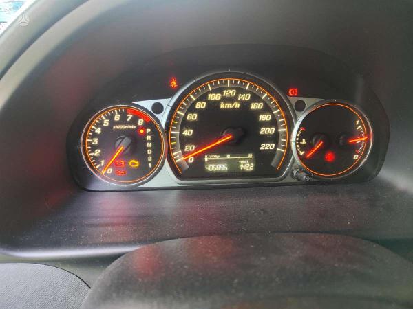 Sarkans Honda CR-V 2005 Kauņa, ar dzinēja tilpumu 2.00 L un nobraukumu 407 tūkst. km par 1500 €, foto 2 vietnē AUTOMOTO.COM.LV