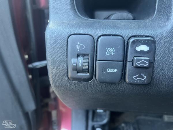 Red Honda CR-V 2006 in Ignalina, with an engine capacity of 2.00 L and mileage of 220 thousand km for 1650 €, photo 9 on AUTOMOTO.COM.LV