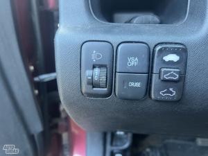 Red Honda CR-V 2006 in Ignalina, with an engine capacity of 2.00 L and mileage of 220 thousand km for 1650 €, photo 10 on AUTOMOTO.COM.LV