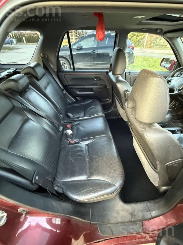 Sarkans Honda CR-V 2006 Rīga, ar dzinēja tilpumu 2.00 L un nobraukumu 202 tūkst. km par 2600 €, foto 8 vietnē AUTOMOTO.COM.LV