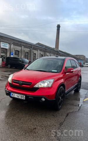 Red Honda CR-V 2007 in Riga, with an engine capacity of 2.00 L and mileage of 330 thousand km for 4100 €, photo 5 on AUTOMOTO.COM.LV