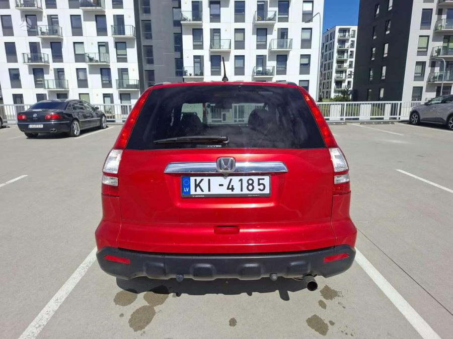 Red Honda CR-V 2007 in Vilnius, with an engine capacity of 2.00 L and mileage of 328 thousand km for 4800 €, photo 7 on AUTOMOTO.COM.LV