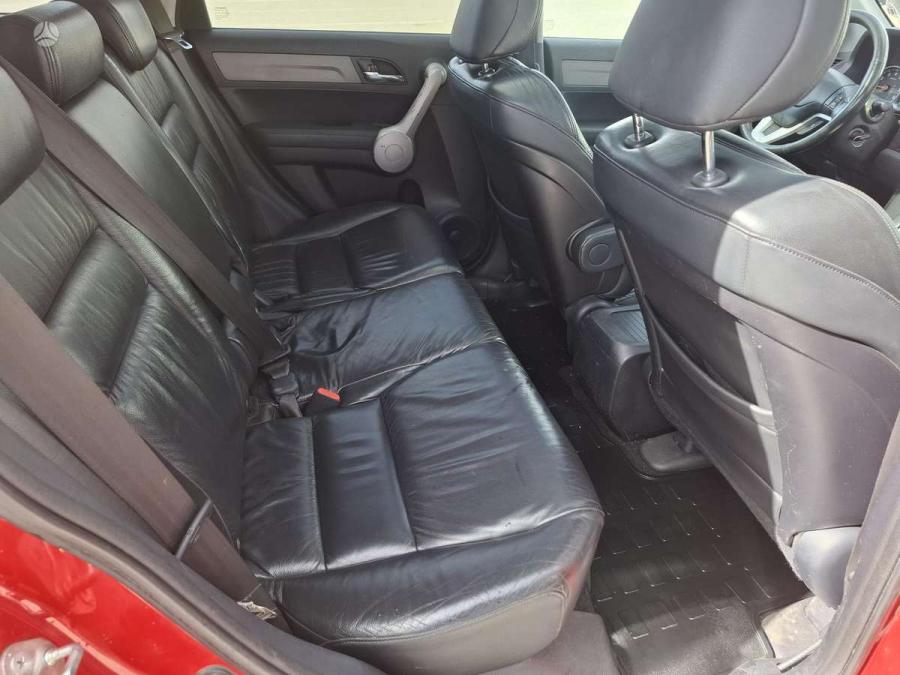 Red Honda CR-V 2007 in Vilnius, with an engine capacity of 2.00 L and mileage of 328 thousand km for 4800 €, photo 11 on AUTOMOTO.COM.LV