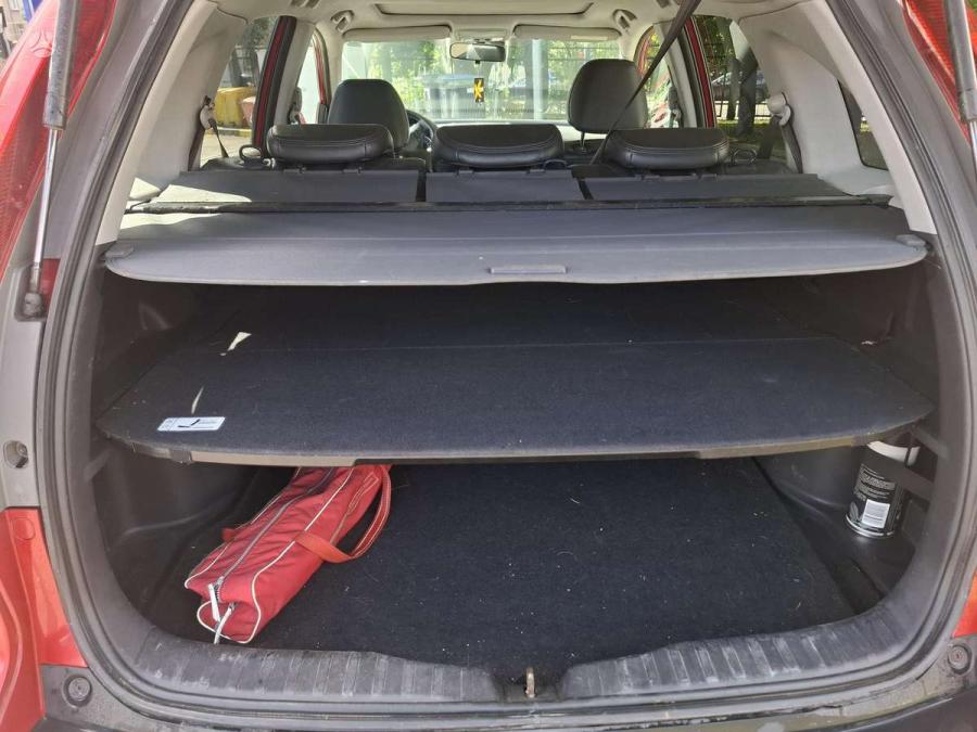 Red Honda CR-V 2007 in Vilnius, with an engine capacity of 2.00 L and mileage of 328 thousand km for 4800 €, photo 12 on AUTOMOTO.COM.LV