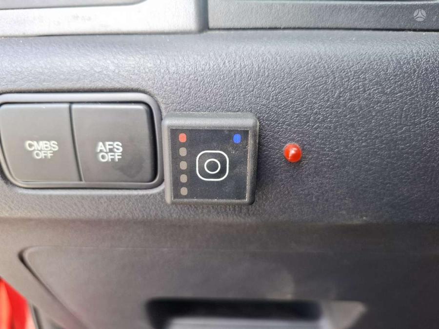 Red Honda CR-V 2007 in Vilnius, with an engine capacity of 2.00 L and mileage of 328 thousand km for 4800 €, photo 14 on AUTOMOTO.COM.LV