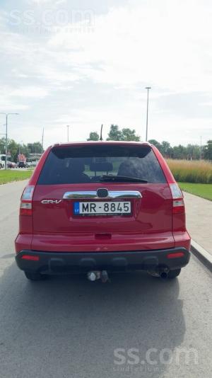 Red Honda CR-V 2007 in Riga, with an engine capacity of 2.00 L and mileage of 377 thousand km for 3800 €, photo 5 on AUTOMOTO.COM.LV