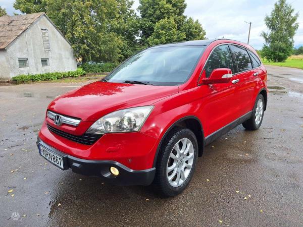 Red Honda CR-V 2008 in Kelme, with an engine capacity of 2.00 L and mileage of 244 thousand km for 4450 €, photo 1 on AUTOMOTO.COM.LV
