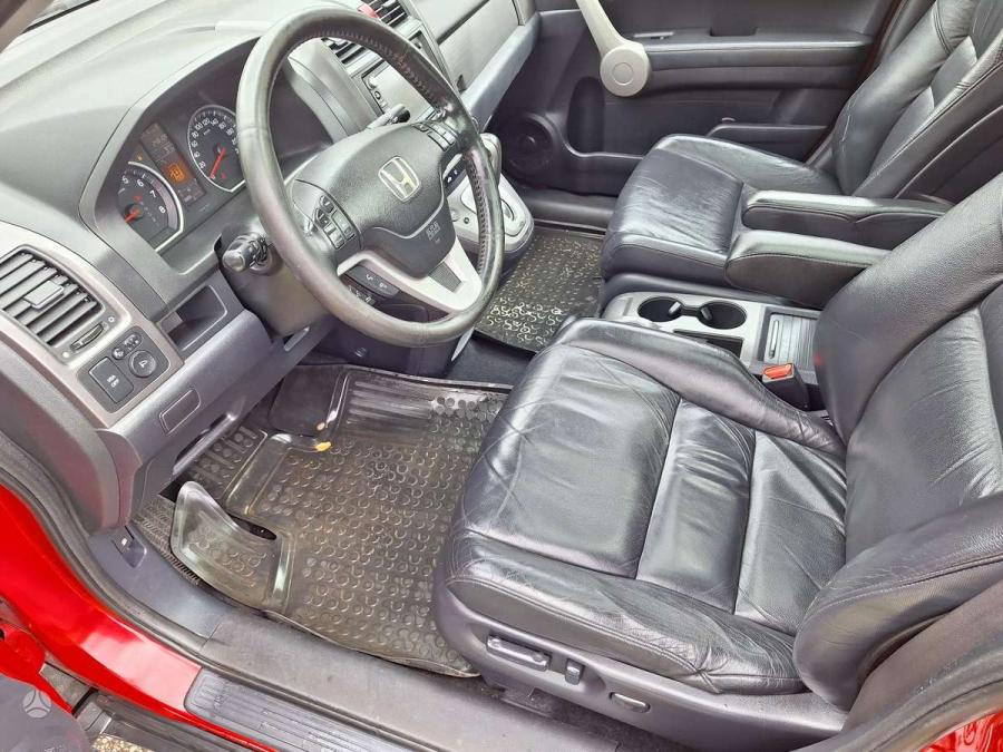 Red Honda CR-V 2008 in Kelme, with an engine capacity of 2.00 L and mileage of 244 thousand km for 4450 €, photo 7 on AUTOMOTO.COM.LV