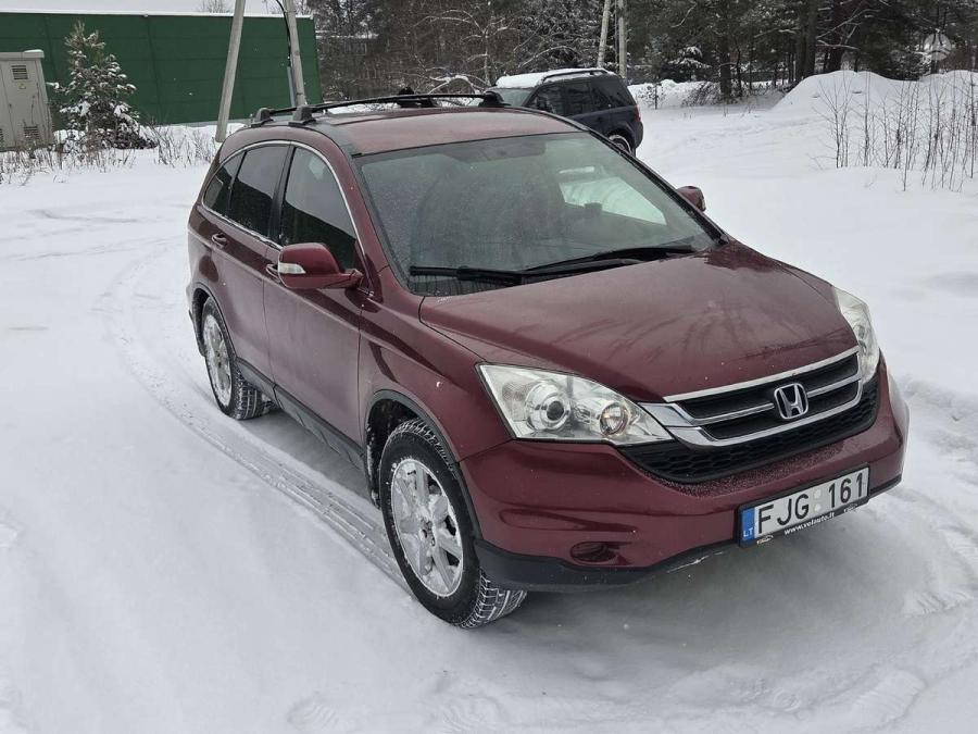 Sarkans Honda CR-V 2011 Nemenčinė, ar dzinēja tilpumu 2.40 L un nobraukumu 100 tūkst. km par 6700 €, foto 1 vietnē AUTOMOTO.COM.LV