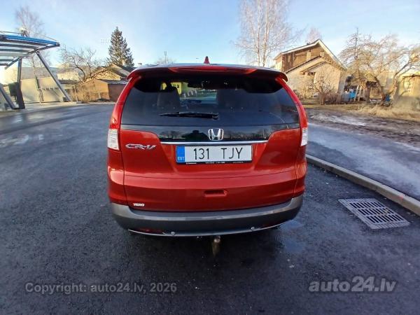 Red Honda CR-V 2012 in Tallinn, with an engine capacity of 2.20 L and mileage of 338 thousand km for 8000 €, photo 4 on AUTOMOTO.COM.LV