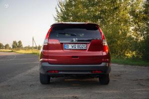 Red Honda CR-V 2012 in Elektrenai, with an engine capacity of 2.00 L and mileage of 143 thousand km for 12650 €, photo 7 on AUTOMOTO.COM.LV