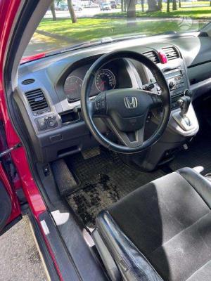 Red Honda CR-V 2012 in Klaipeda, with an engine capacity of 2.20 L and mileage of 340 thousand km for 6750 €, photo 19 on AUTOMOTO.COM.LV