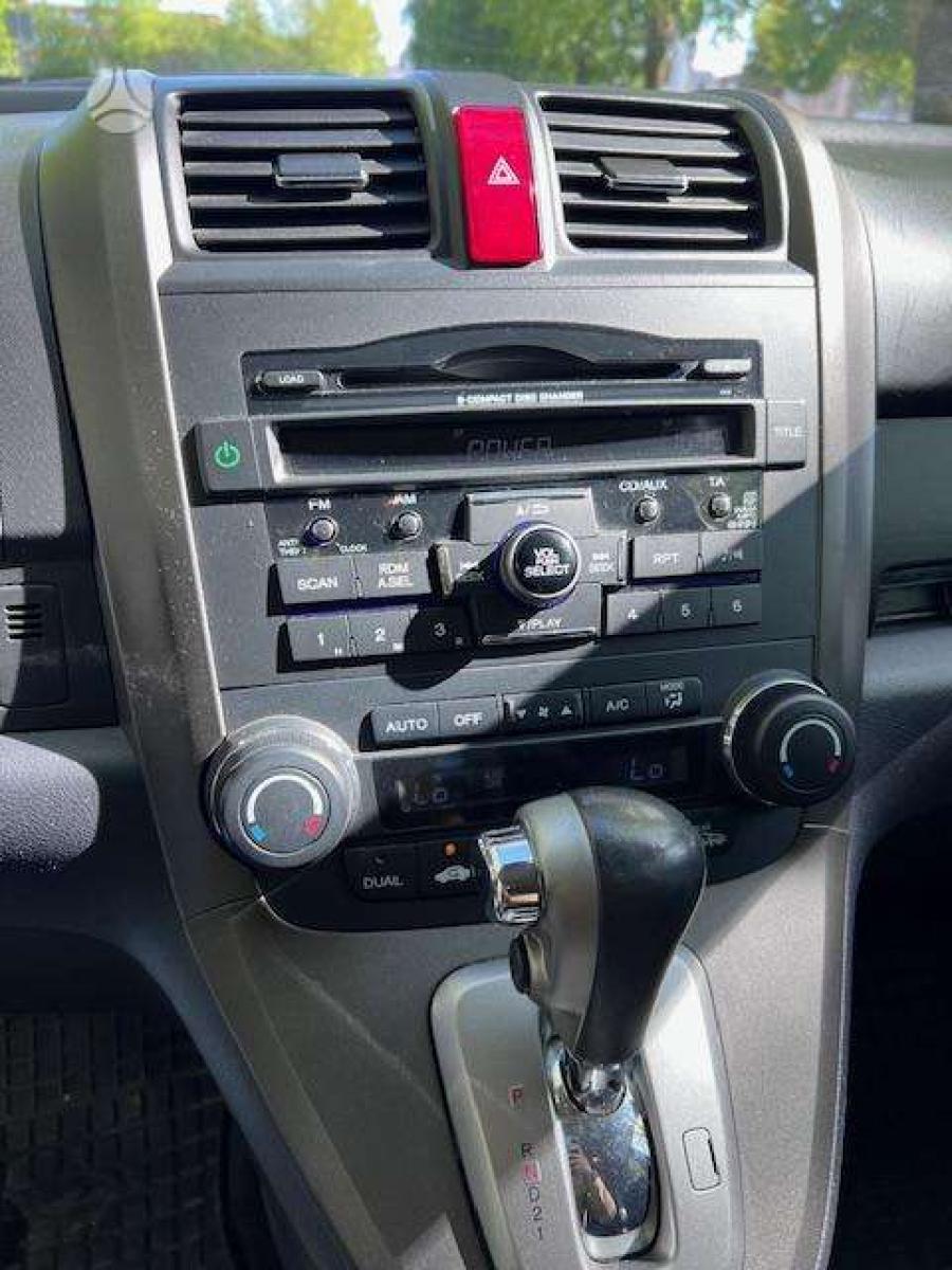 Red Honda CR-V 2012 in Klaipeda, with an engine capacity of 2.20 L and mileage of 340 thousand km for 6750 €, photo 27 on AUTOMOTO.COM.LV