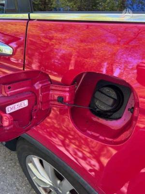 Red Honda CR-V 2012 in Klaipeda, with an engine capacity of 2.20 L and mileage of 340 thousand km for 6750 €, photo 35 on AUTOMOTO.COM.LV