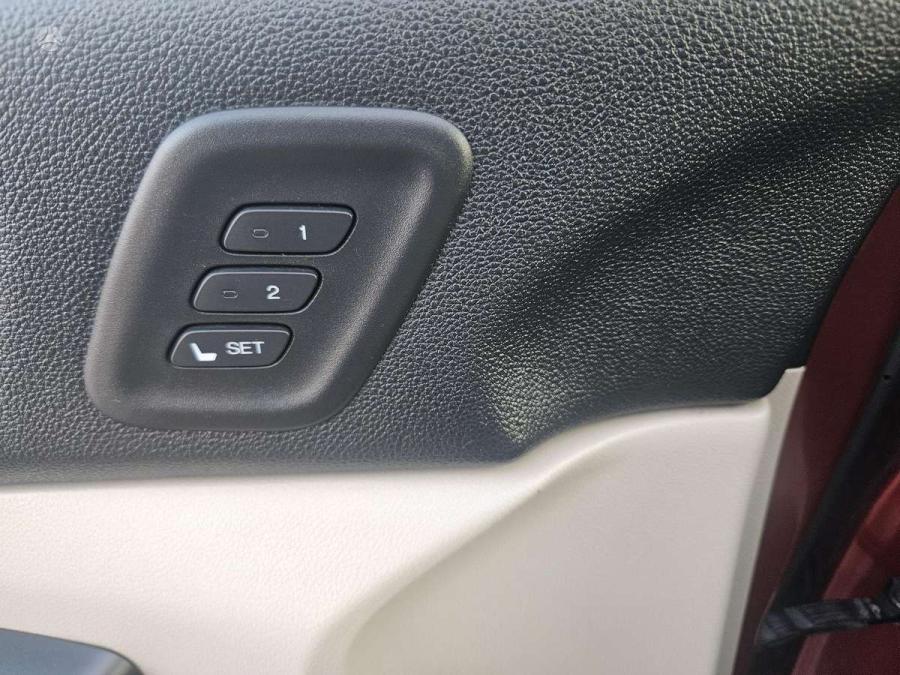 Sarkans Honda CR-V 2013 Radviliškis, ar dzinēja tilpumu 2.20 L un nobraukumu 298 tūkst. km par 9800 €, foto 18 vietnē AUTOMOTO.COM.LV