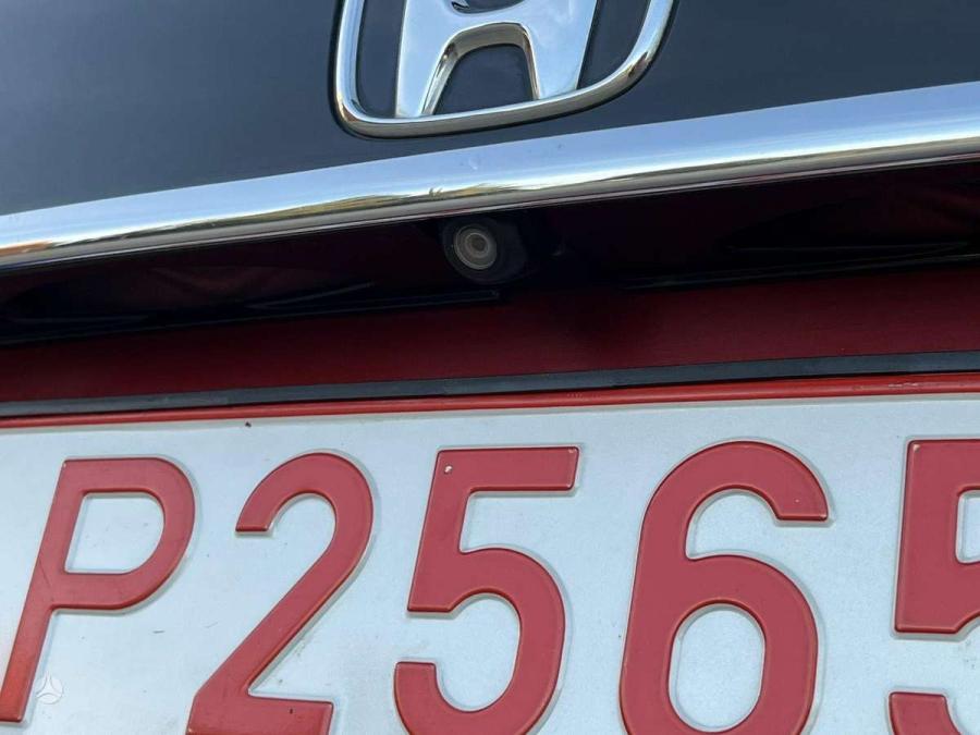 Red Honda CR-V 2013 in Jonava, with an engine capacity of 2.20 L and mileage of 311 thousand km for 8600 €, photo 9 on AUTOMOTO.COM.LV
