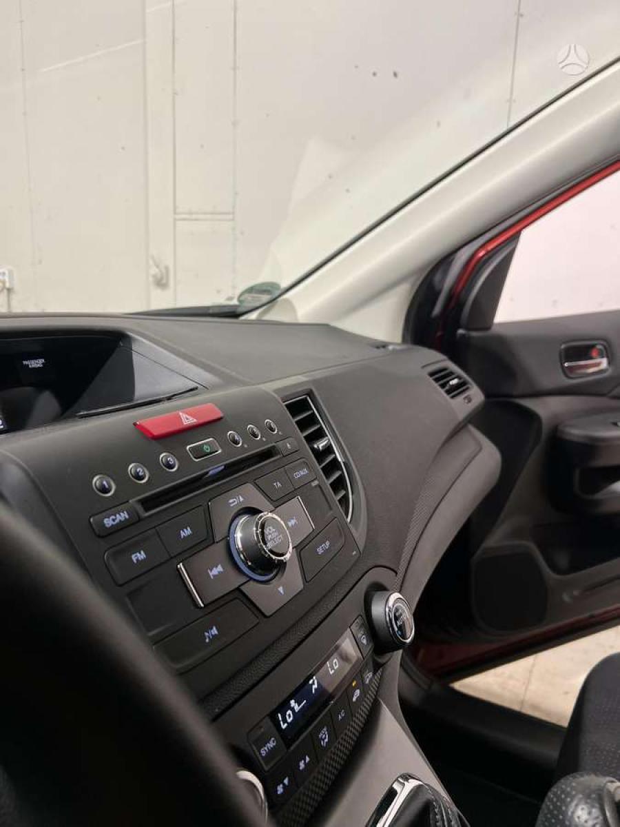 Sarkans Honda CR-V 2013 Klaipėda, ar dzinēja tilpumu 2.00 L un nobraukumu 172 tūkst. km par 12999 €, foto 15 vietnē AUTOMOTO.COM.LV