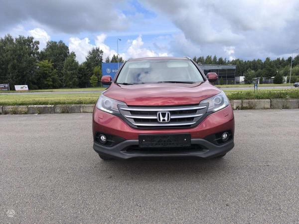 Sarkans Honda CR-V 2013 Panevēža, ar dzinēja tilpumu 2.20 L un nobraukumu 225 tūkst. km par 8900 €, foto 6 vietnē AUTOMOTO.COM.LV