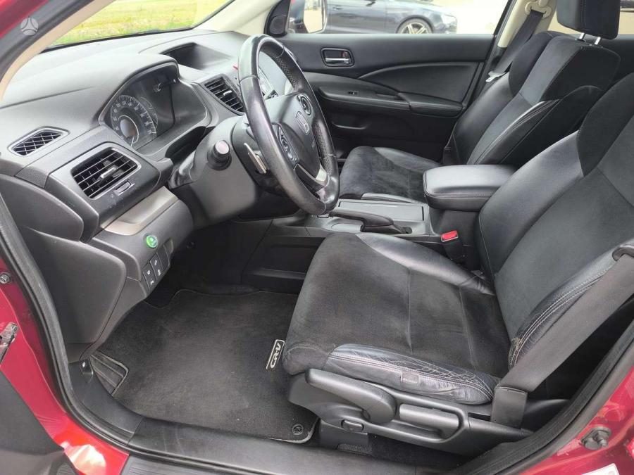 Red Honda CR-V 2013 in Panevezys, with an engine capacity of 2.20 L and mileage of 225 thousand km for 8900 €, photo 14 on AUTOMOTO.COM.LV