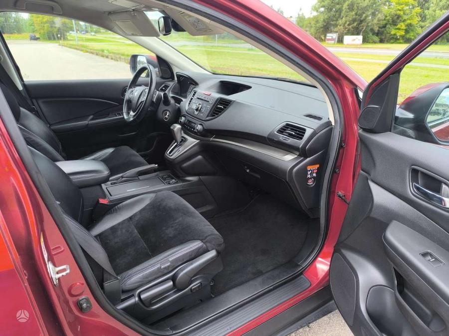 Red Honda CR-V 2013 in Panevezys, with an engine capacity of 2.20 L and mileage of 225 thousand km for 8900 €, photo 16 on AUTOMOTO.COM.LV