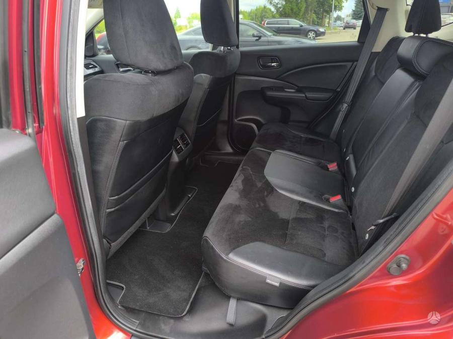 Red Honda CR-V 2013 in Panevezys, with an engine capacity of 2.20 L and mileage of 225 thousand km for 8900 €, photo 18 on AUTOMOTO.COM.LV