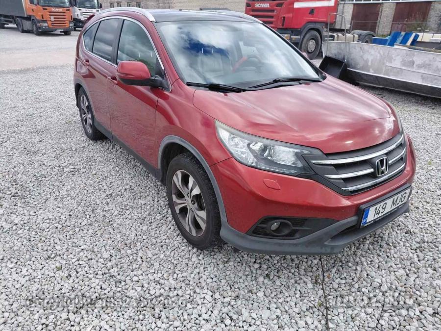 Red Honda CR-V 2013 in Kohtla-Jarve, with an engine capacity of 2.00 L and mileage of 343 thousand km for 8000 €, photo 3 on AUTOMOTO.COM.LV
