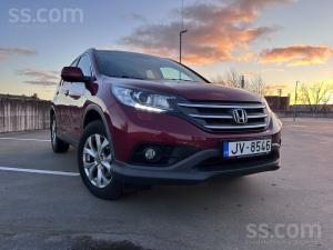 Sarkans Honda CR-V 2014 Rīga, ar dzinēja tilpumu 2.20 L un nobraukumu 258 tūkst. km par 8900 €, foto 2 vietnē AUTOMOTO.COM.LV