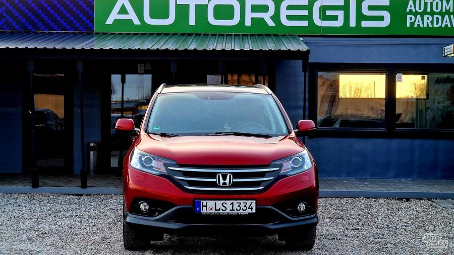Red Honda CR-V 2014 in Kretinga, with an engine capacity of 2.20 L and mileage of 149 thousand km for 13499 €, photo 1 on AUTOMOTO.COM.LV