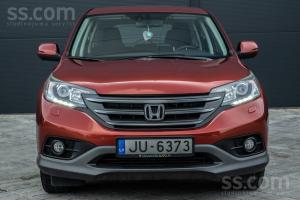 Sarkans Honda CR-V 2014 Rīga, ar dzinēja tilpumu 2.00 L un nobraukumu 300 tūkst. km par 8050 €, foto 3 vietnē AUTOMOTO.COM.LV