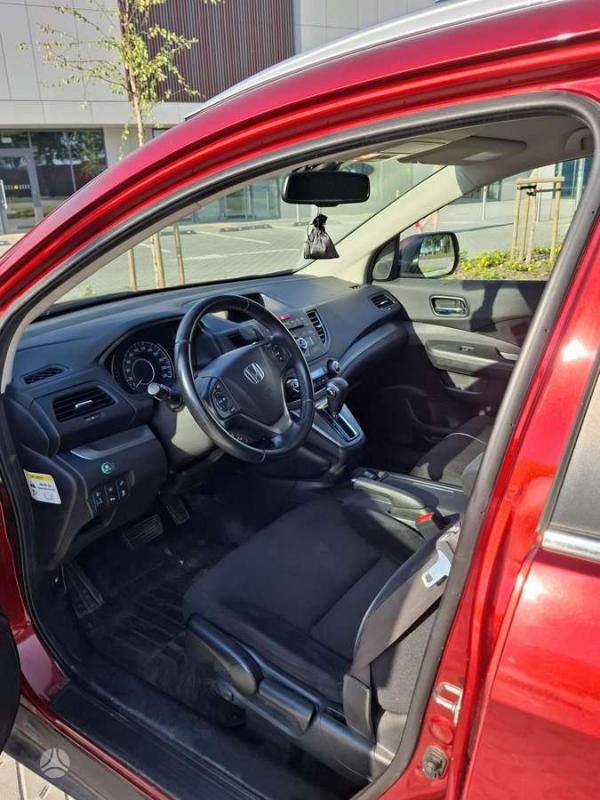Red Honda CR-V 2014 in Vilnius, with an engine capacity of 2.20 L and mileage of 280 thousand km for 11999 €, photo 9 on AUTOMOTO.COM.LV