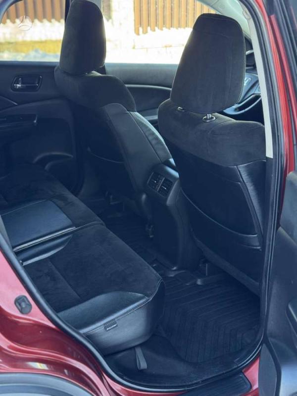 Red Honda CR-V 2015 in Salcininkai, with an engine capacity of 2.20 L and mileage of 222 thousand km for 10950 €, photo 11 on AUTOMOTO.COM.LV