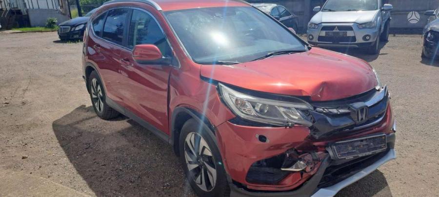 Sarkans Honda CR-V 2015 Šauļi, ar dzinēja tilpumu 1.60 L un nobraukumu 155 tūkst. km par 5990 €, foto 3 vietnē AUTOMOTO.COM.LV