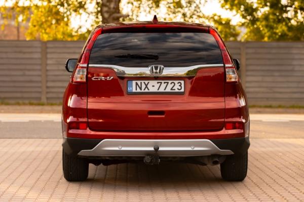 Sarkans Honda CR-V 2015 Rīga, ar dzinēja tilpumu 1.60 L un nobraukumu 179 tūkst. km par 11990 €, foto 5 vietnē AUTOMOTO.COM.LV