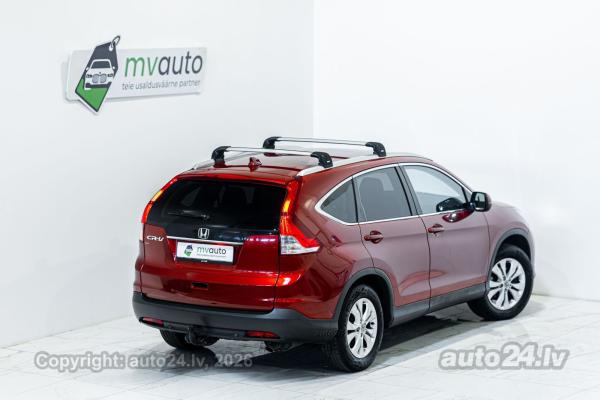 Sarkans Honda CR-V 2015 Tallina, ar dzinēja tilpumu 2.00 L un nobraukumu 120 tūkst. km par 12990 €, foto 2 vietnē AUTOMOTO.COM.LV