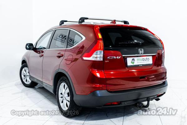 Sarkans Honda CR-V 2015 Tallina, ar dzinēja tilpumu 2.00 L un nobraukumu 120 tūkst. km par 12990 €, foto 6 vietnē AUTOMOTO.COM.LV