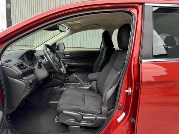 Red Honda CR-V 2015 in Alytus, with an engine capacity of 1.60 L and mileage of 149 thousand km for 11950 €, photo 7 on AUTOMOTO.COM.LV