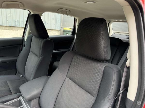 Red Honda CR-V 2015 in Alytus, with an engine capacity of 1.60 L and mileage of 149 thousand km for 11950 €, photo 9 on AUTOMOTO.COM.LV