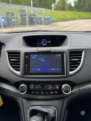 Red Honda CR-V 2015 in Alytus, with an engine capacity of 1.60 L and mileage of 149 thousand km for 11950 €, photo 13 on AUTOMOTO.COM.LV