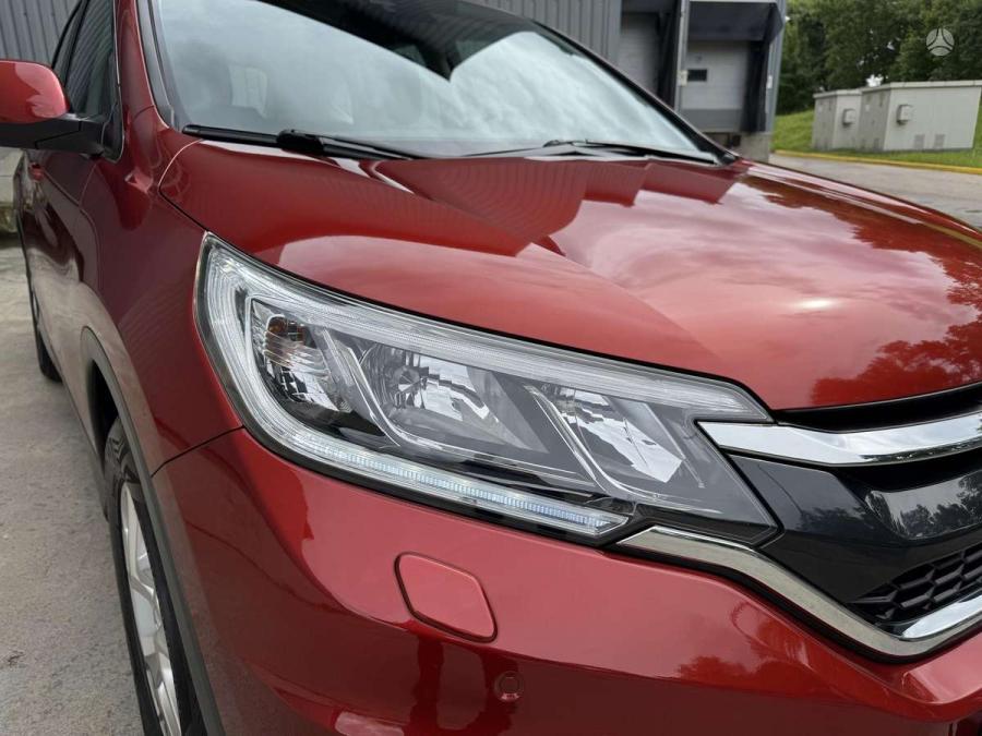 Red Honda CR-V 2015 in Alytus, with an engine capacity of 1.60 L and mileage of 149 thousand km for 11950 €, photo 26 on AUTOMOTO.COM.LV