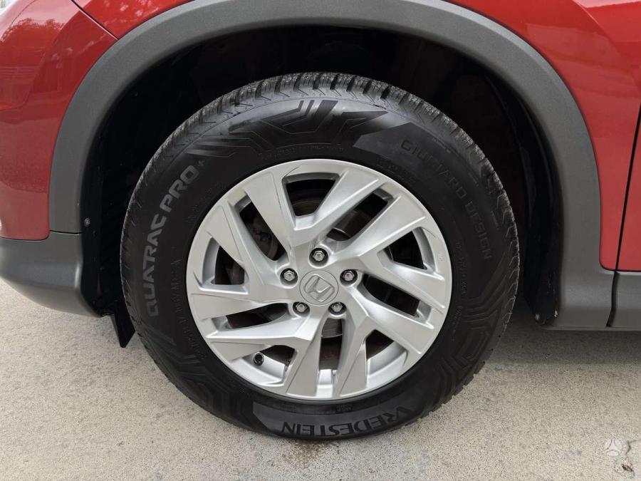 Red Honda CR-V 2015 in Alytus, with an engine capacity of 1.60 L and mileage of 149 thousand km for 11950 €, photo 28 on AUTOMOTO.COM.LV
