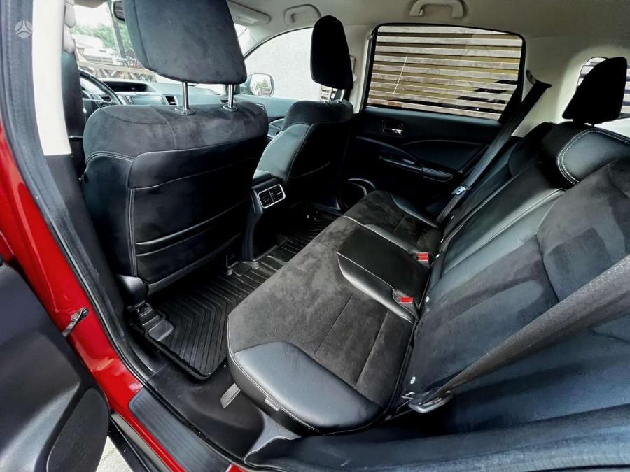 Red Honda CR-V 2016 in Vilnius, with an engine capacity of 1.60 L and mileage of 182 thousand km for 13900 €, photo 16 on AUTOMOTO.COM.LV