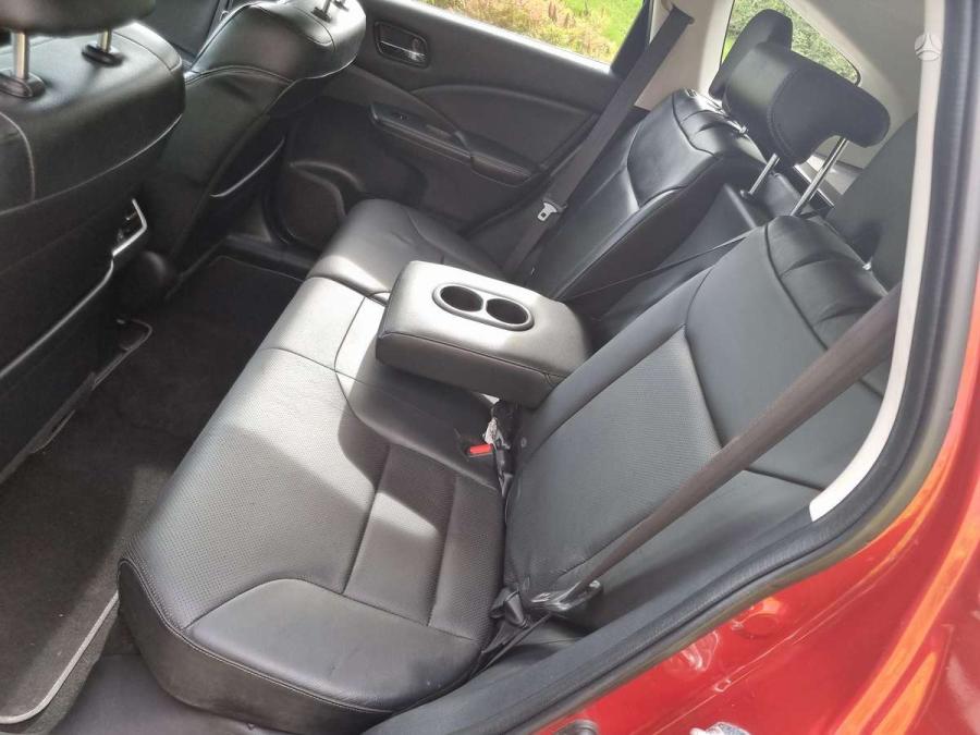 Sarkans Honda CR-V 2016 Viļņa, ar dzinēja tilpumu 1.60 L un nobraukumu 230 tūkst. km par 13800 €, foto 25 vietnē AUTOMOTO.COM.LV