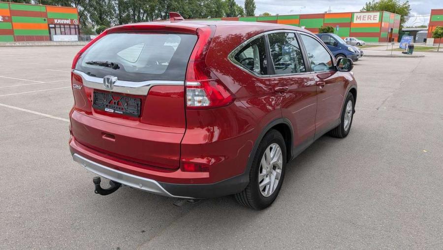 Red Honda CR-V 2016 in Klaipeda, with an engine capacity of 1.60 L and mileage of 240 thousand km for 10900 €, photo 7 on AUTOMOTO.COM.LV